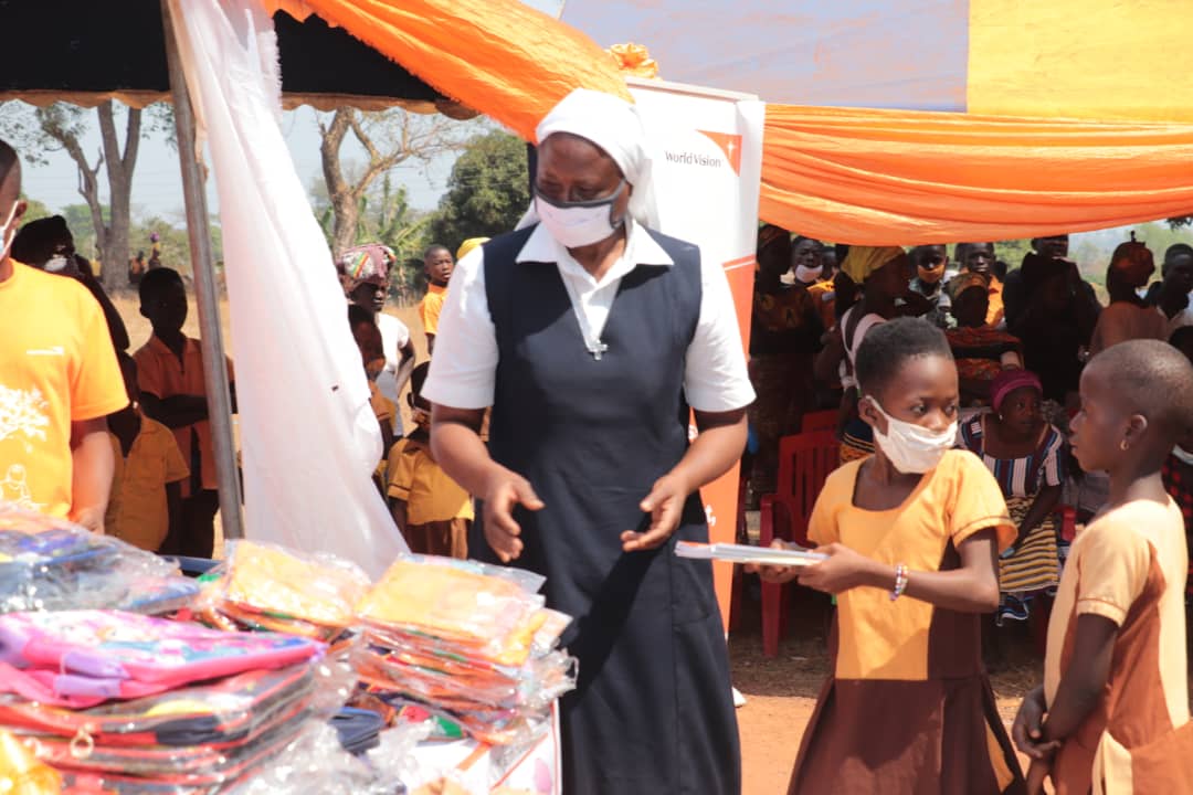 World Vision Ghana supports Back to School Campaign with stationery ...