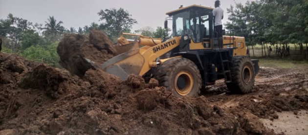 The Classroom Project a relief to Asikuma-Odoben-Brakwa District - DCE ...