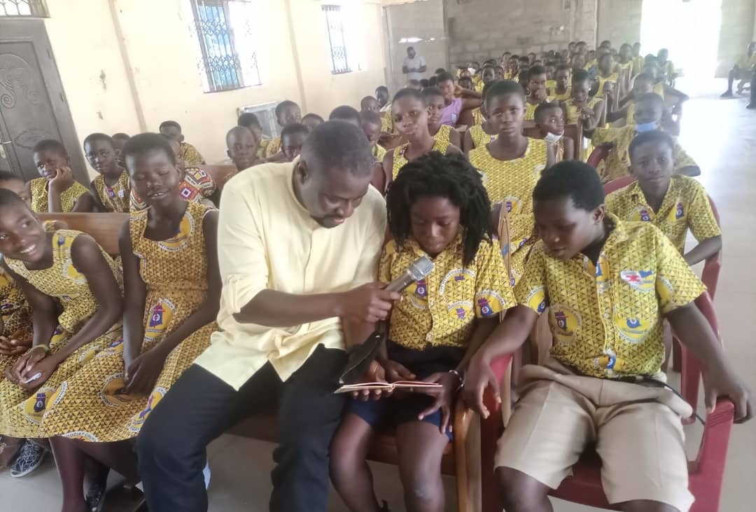 Nsawam-Adoagyiri MP partners with Books 2 Africa to donate reading ...