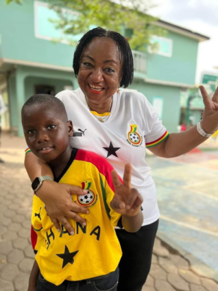 Students of Solomon Bennett wear Black Stars jerseys to school as show of patriotism ...